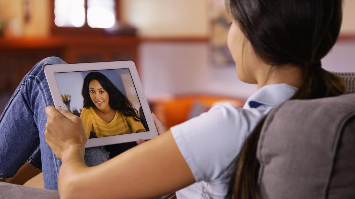 5 Amazing Ways to CREATE your OWN Language Immersion at Home.